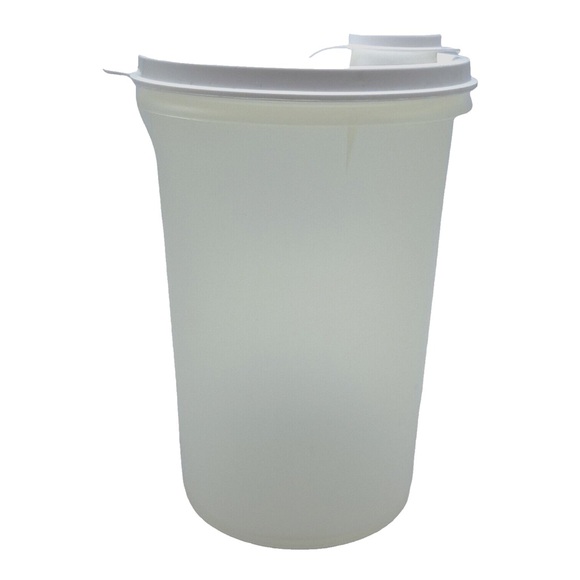 Tupperware | Kitchen | Vintage Tupperware Classic Round ...